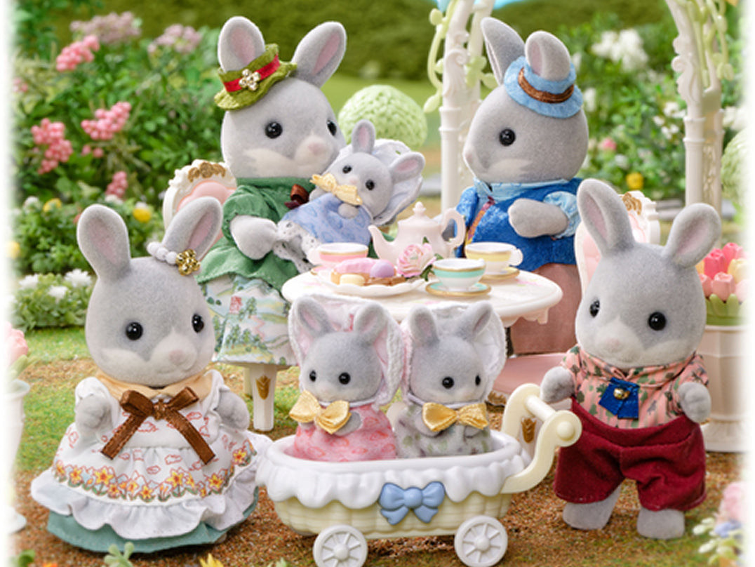 Cottontail Rabbit Celebration Set – Sylvanian Store Keepers